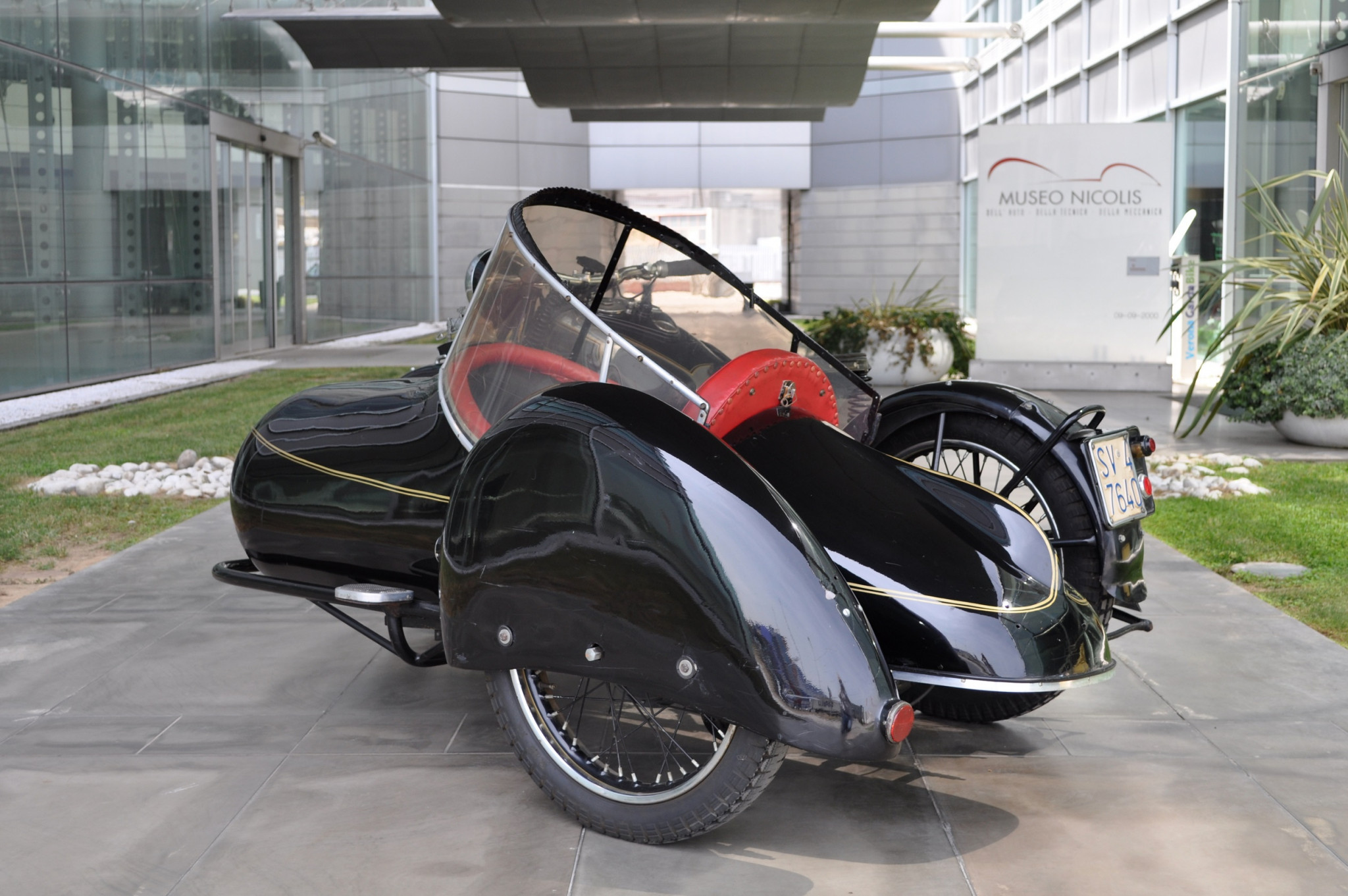 Ariel, 1932, Square Four with sidecar - Museo Nicolis